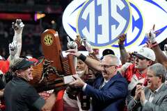SEC commissioner Greg Sankey stands firm on 16-team CFP, details ...