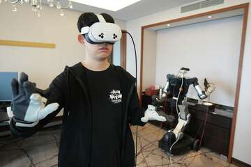 A South Korean startup captures workers' techniques to develop AI ...