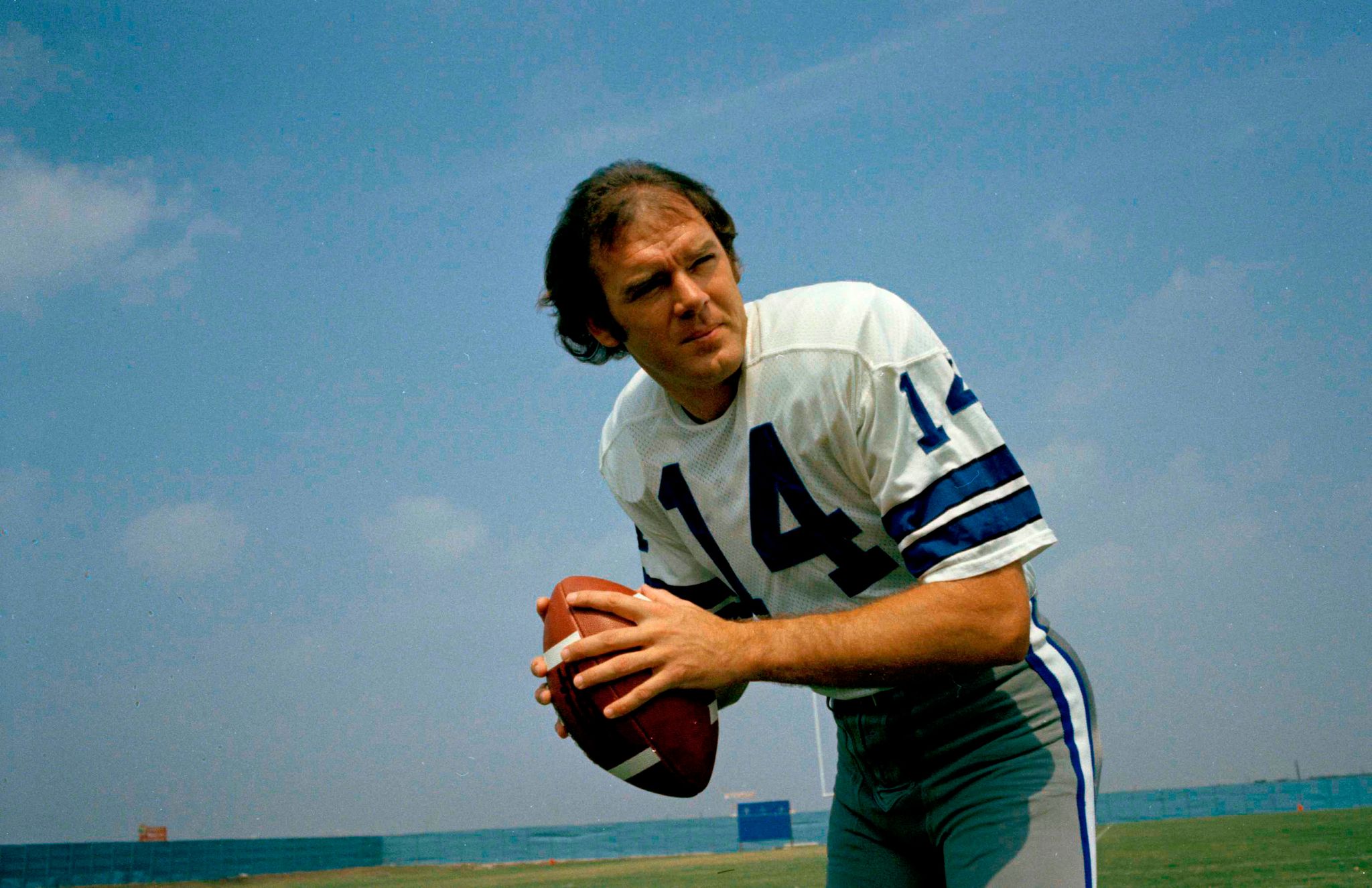 Former Cowboys, Broncos quarterback Craig Morton dies at 83