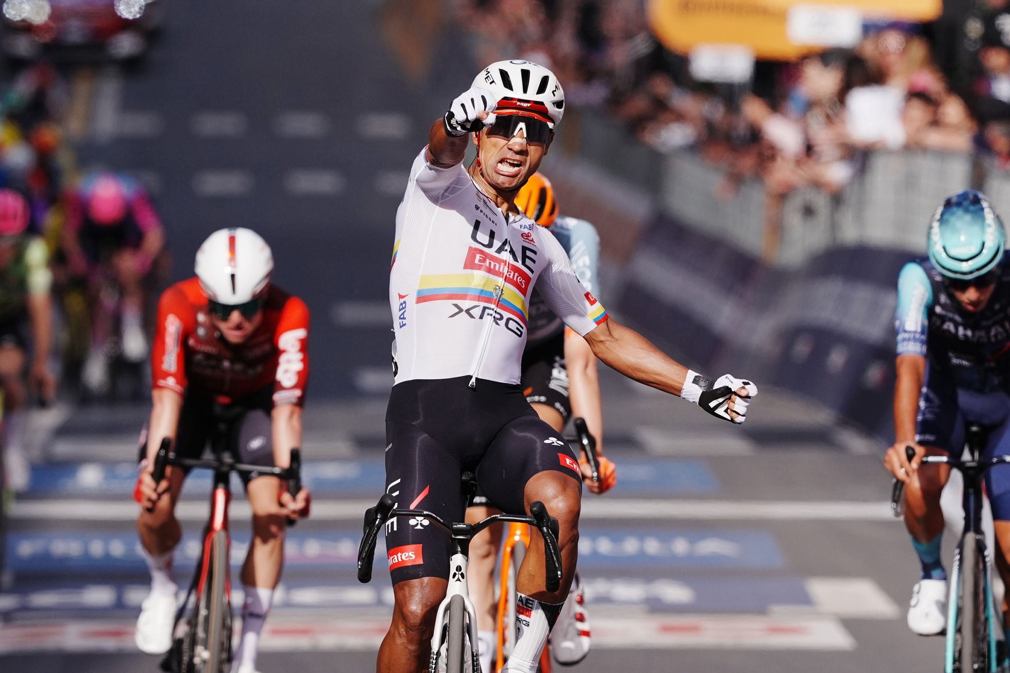 Italian rider Ciccone seizes the Giro lead as Thomas Silva cracks and ...
