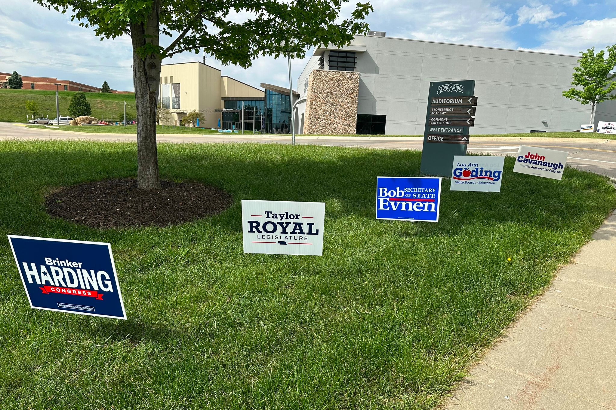 Nebraska Democrats clash in US House primary for the state's 'blue dot ...