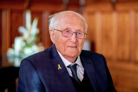 Albrecht Weinberg, a Holocaust survivor who returned to Germany in his ...