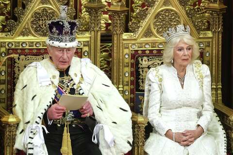 El rey Carlos III presenta la agenda del gobierno mientras crece ...