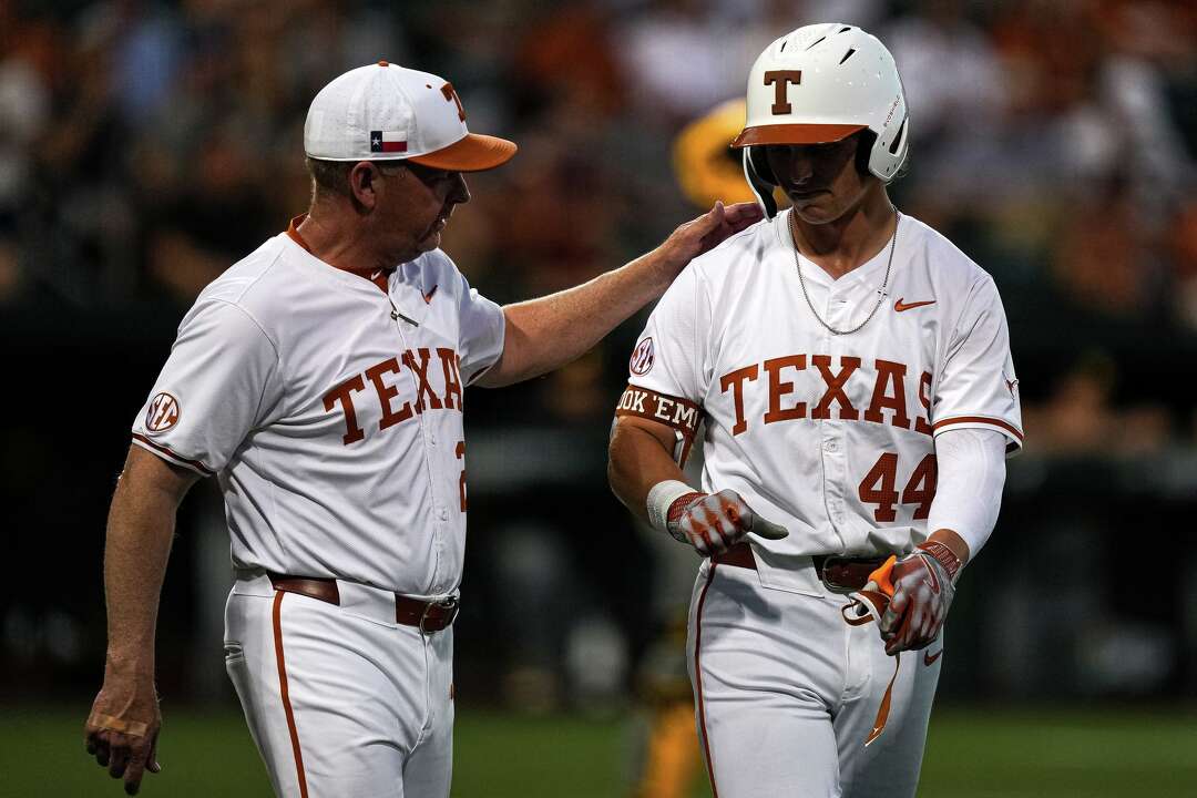 NCAA Tournament Austin Regional scores, Saturday schedule
