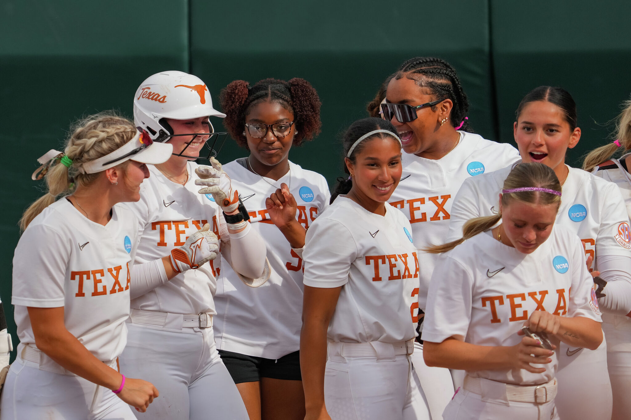 Texas softball vs Wagner game score: Replay, highlights as UT wins