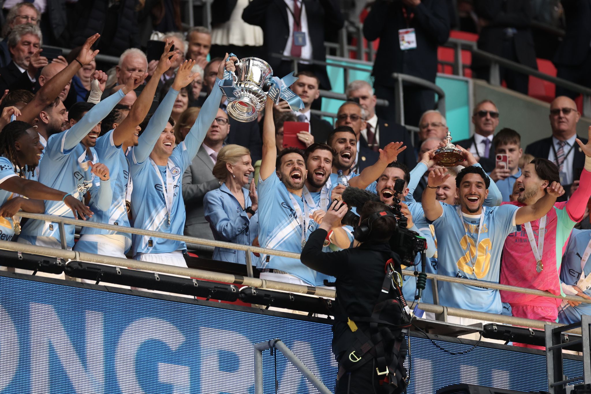 Man City beats Chelsea in FA Cup final after '1 in 100' Antoine Semenyo ...