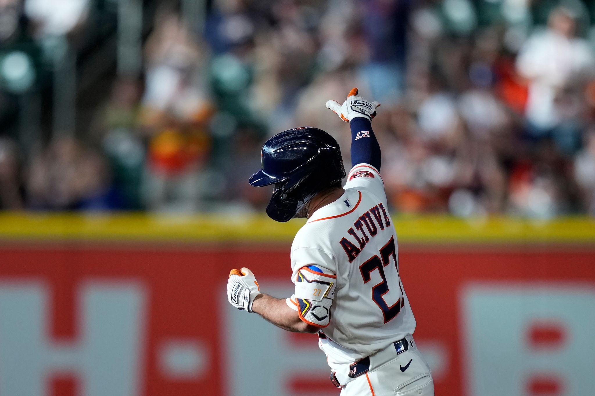Astros hit again by injuries as Jose Altuve heads to the IL with a ...