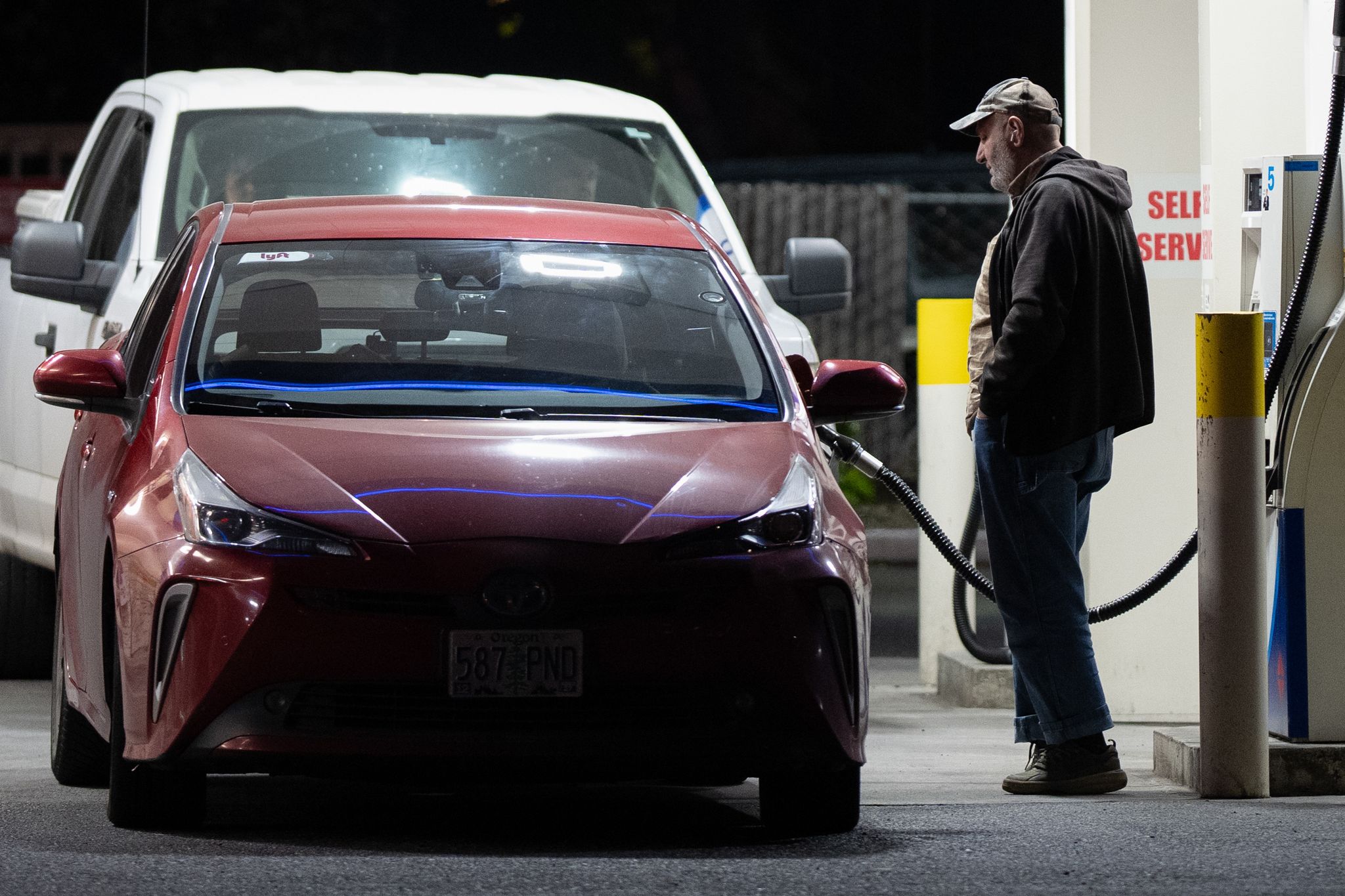 Oregon voters reject Democrats’ gas tax increase as Iran war causes ...