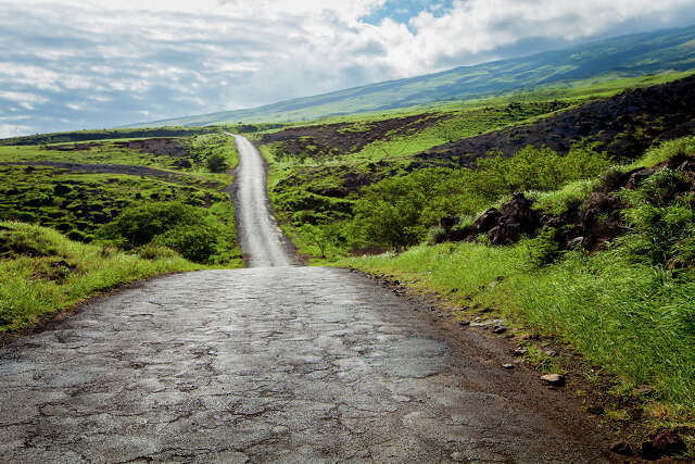 Hawaii visitors are getting stranded on Maui’s forbidden back roads
