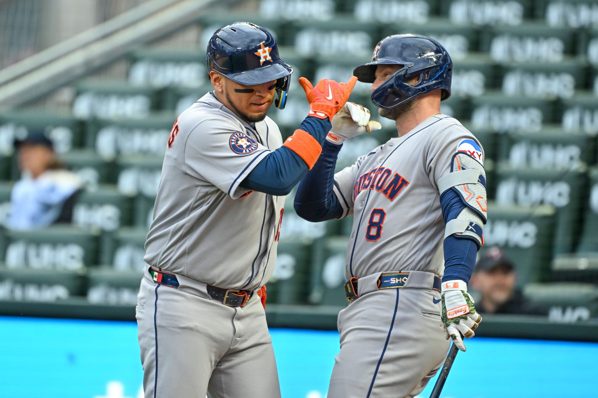 Houston Astros hold off Minnesota Twins for tight win