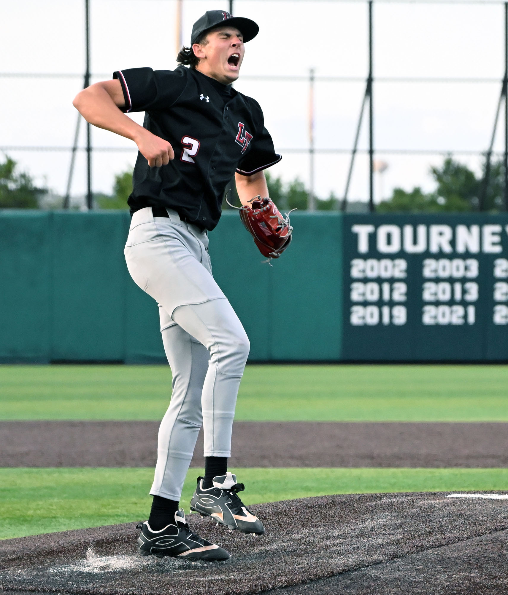 High school baseball: 3 Central Texas teams win Game 1 in UIL playoffs