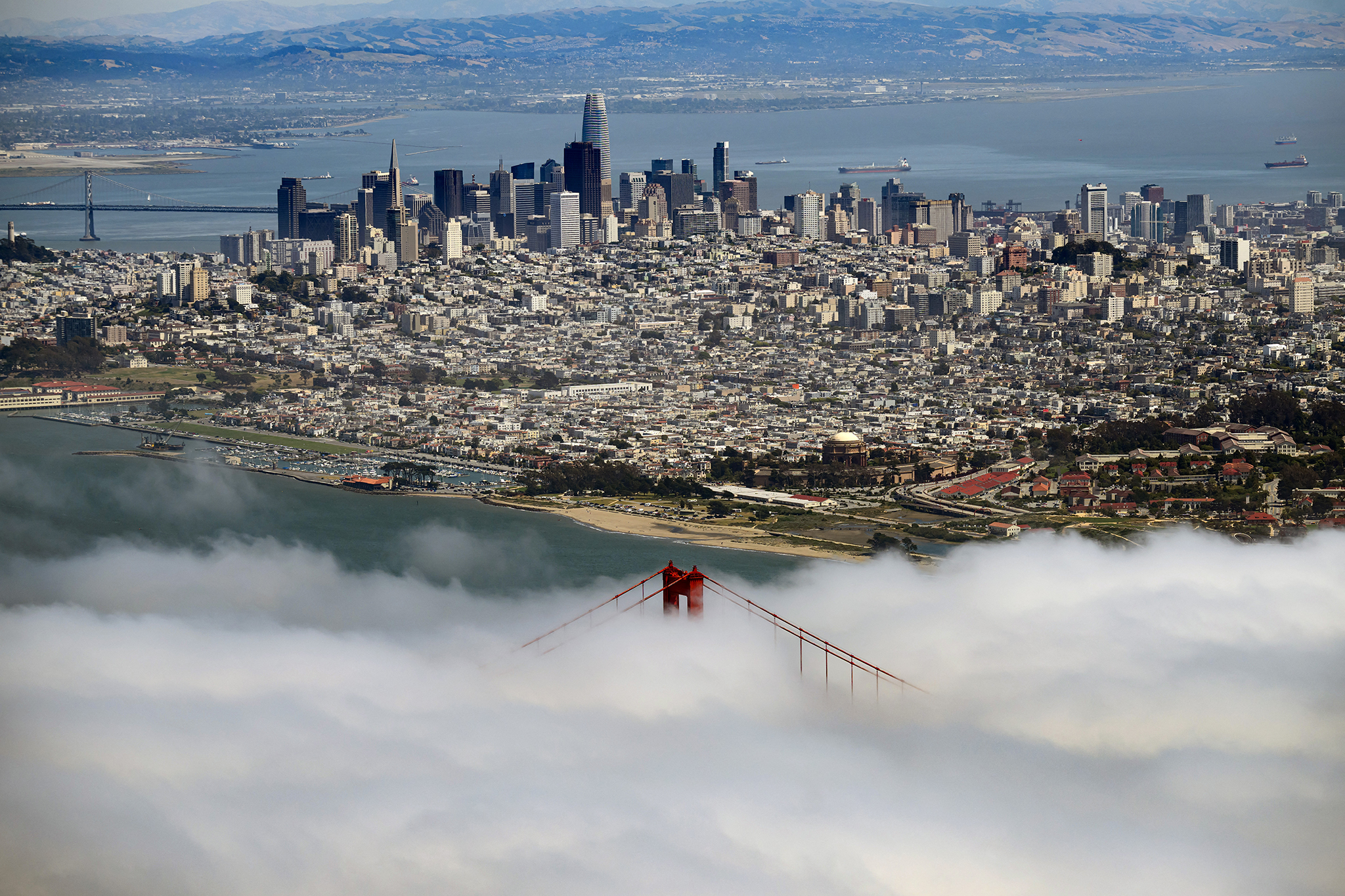 'May gray' arrives in Bay Area with 1,500-foot-thick marine layer