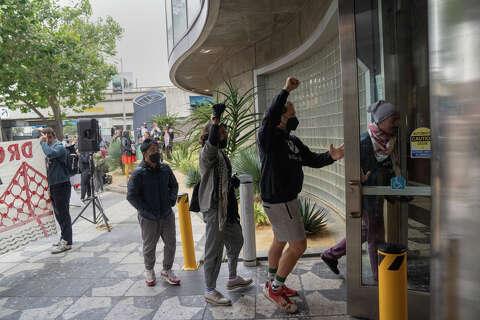 Are Golden Gate Bridge protestors criminals or righteous demonstrators