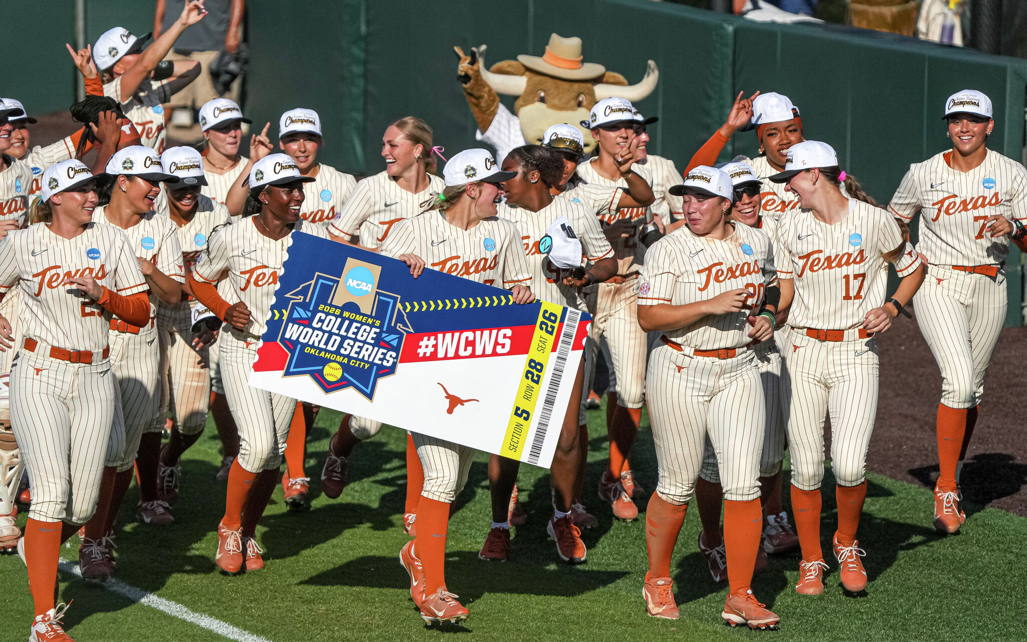 Women's College World Series: Texas vs Tennessee slated for Game 1