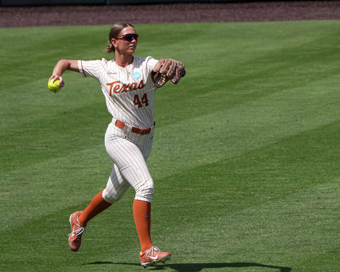 Texas softball vs Arizona State game score: Longhorns reach WCWS again