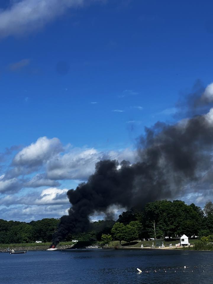 Boat fire injures one person on Candlewood Lake in Danbury
