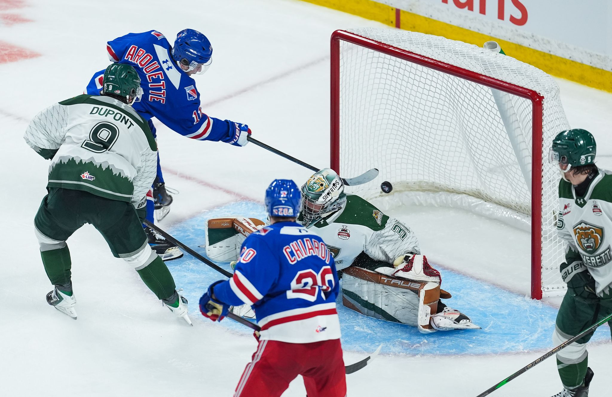 Predators 1st-rounder Cameron Reid helps Kitchener beat Everett 6-2 in ...