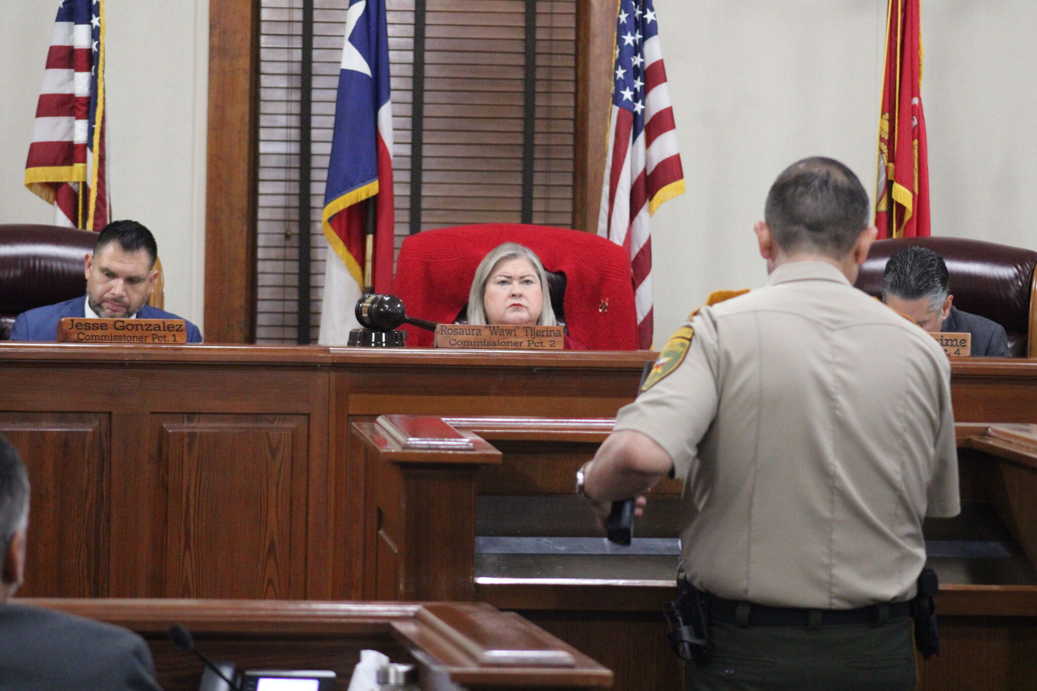 Garza defeats Benavides to become Webb County judge in runoff vote