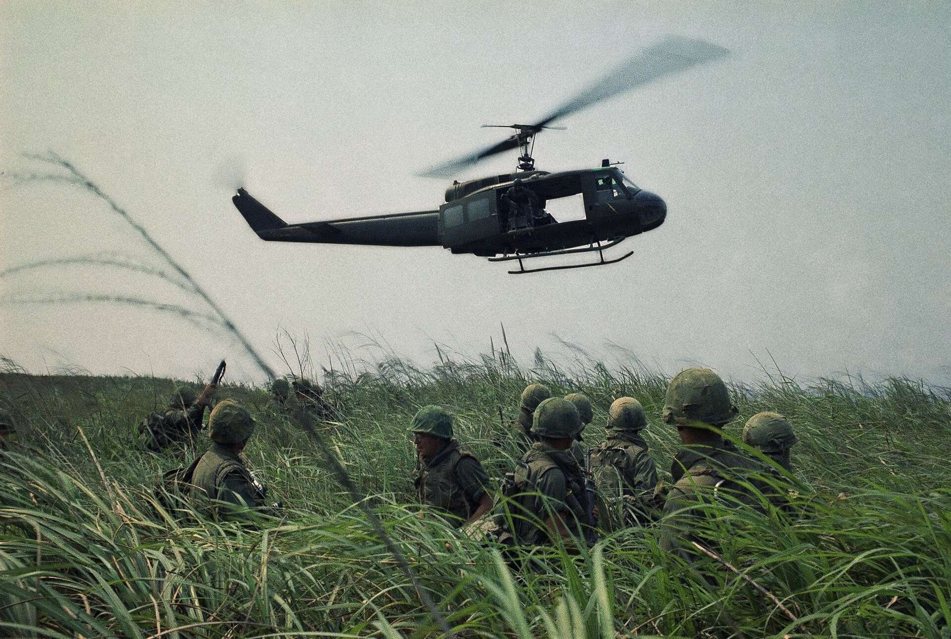 Dang Van Phuoc, AP combat photographer who lost an eye in the Vietnam ...