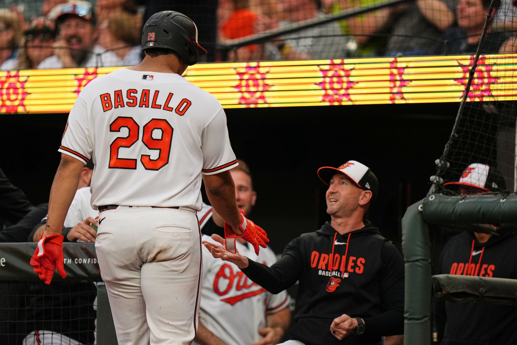 Baz poncha a 9, Basallo pega jonrón de 3 carreras y Orioles vencen 6-1 ...
