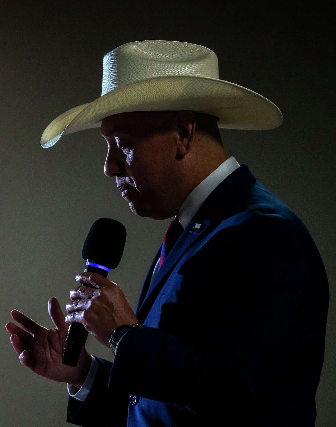 Johnny Garcia to face Carlos De La Cruz for Congressional District 35