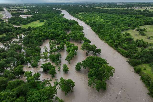 Georgetown flooding along San Gabriel River | Photos