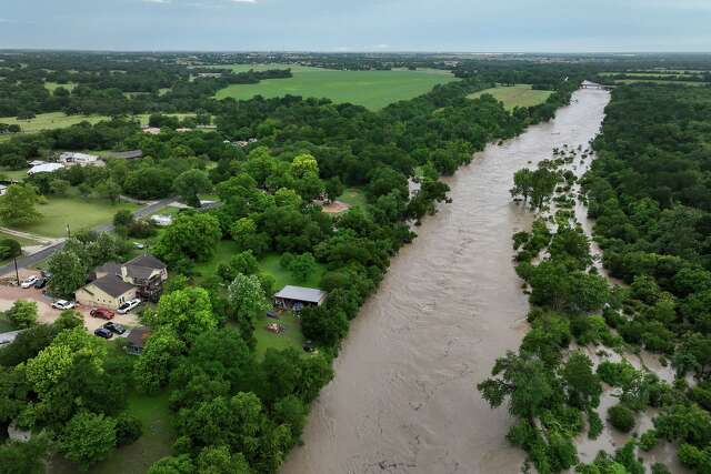 Georgetown flooding along San Gabriel River | Photos