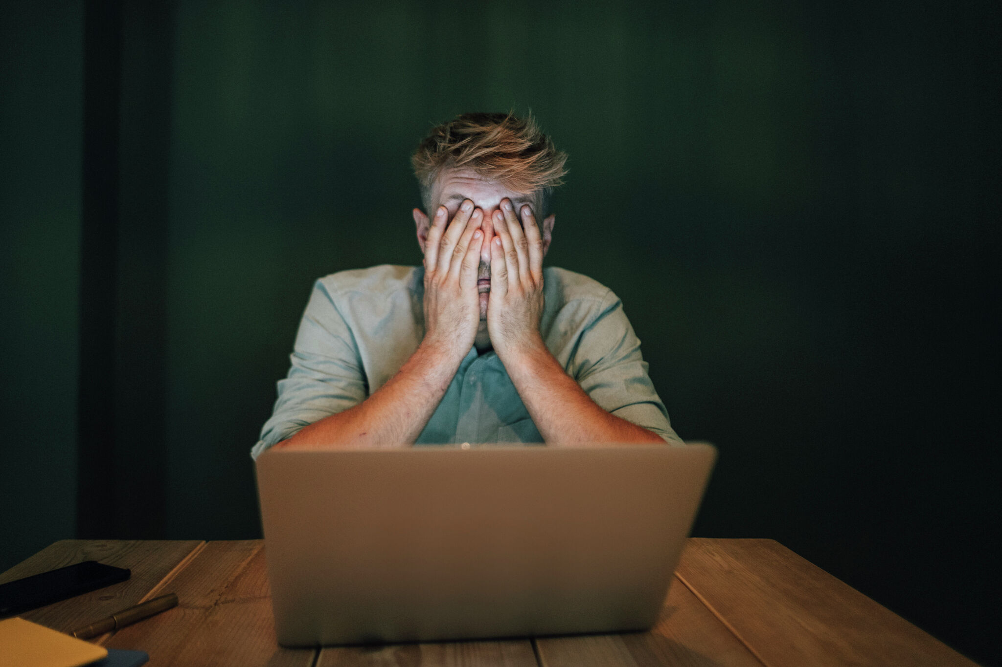 Is rubbing your eyes bad for you? 2 eye specialists explain what’s ...