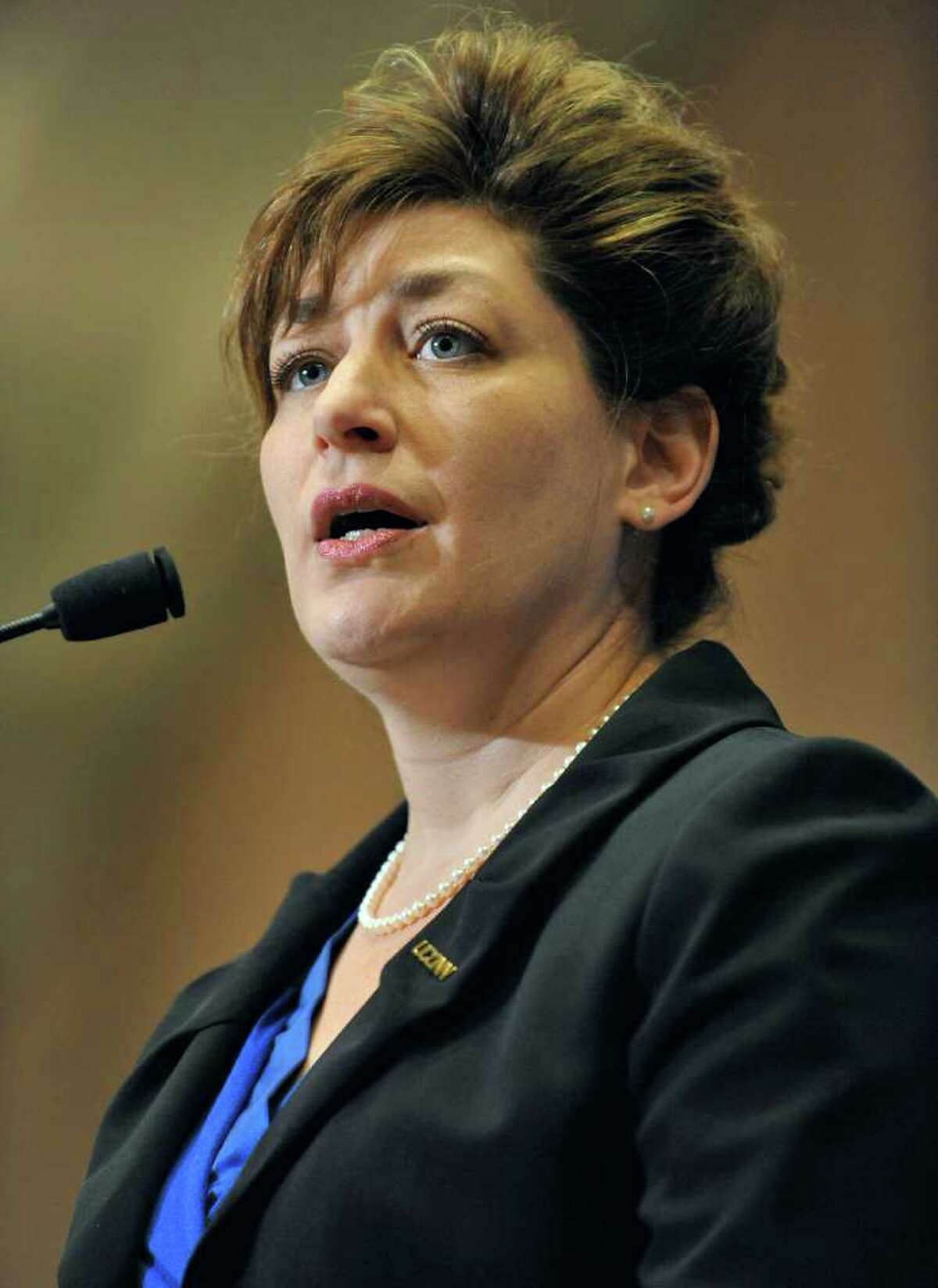 UConn trustees select 1st female president