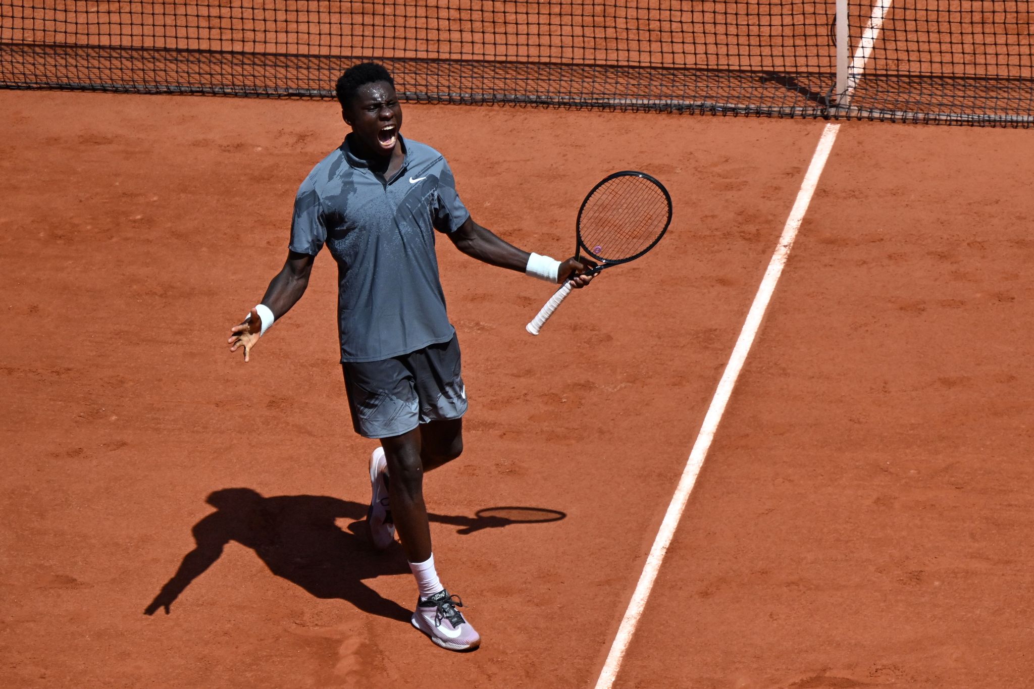 Teenager Moïse Kouamé delights home crowd by reaching French Open third ...