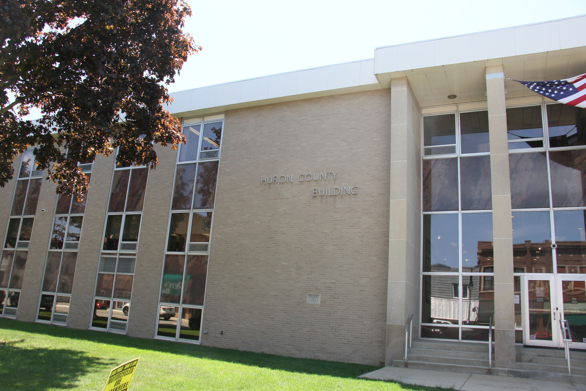 Huron County sergeants file grievance over payroll error
