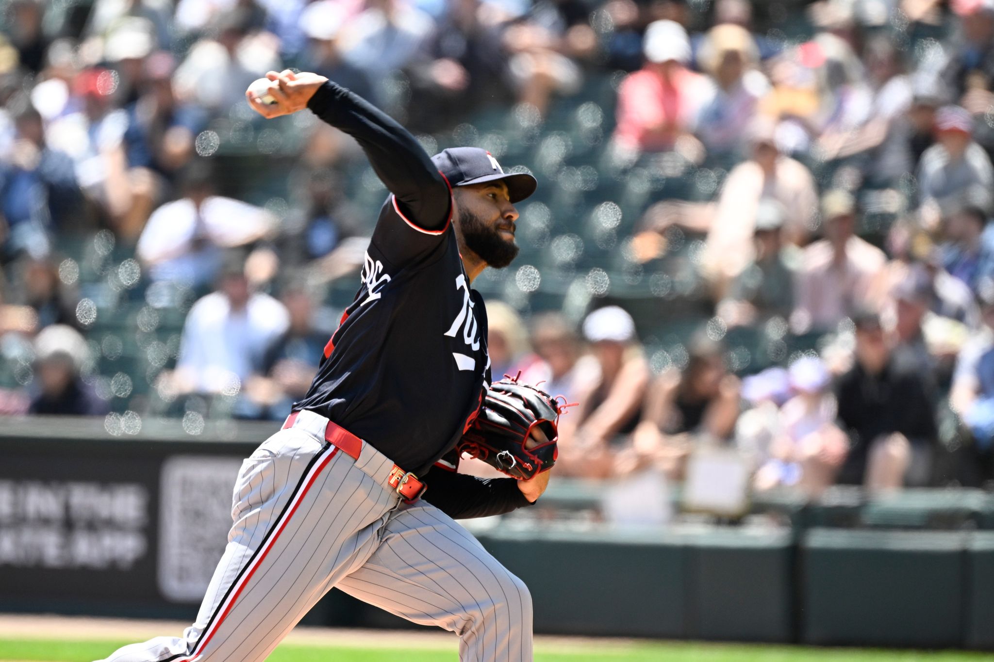 Blue Jays acquire right-hander Simeon Woods Richardson from Twins for cash