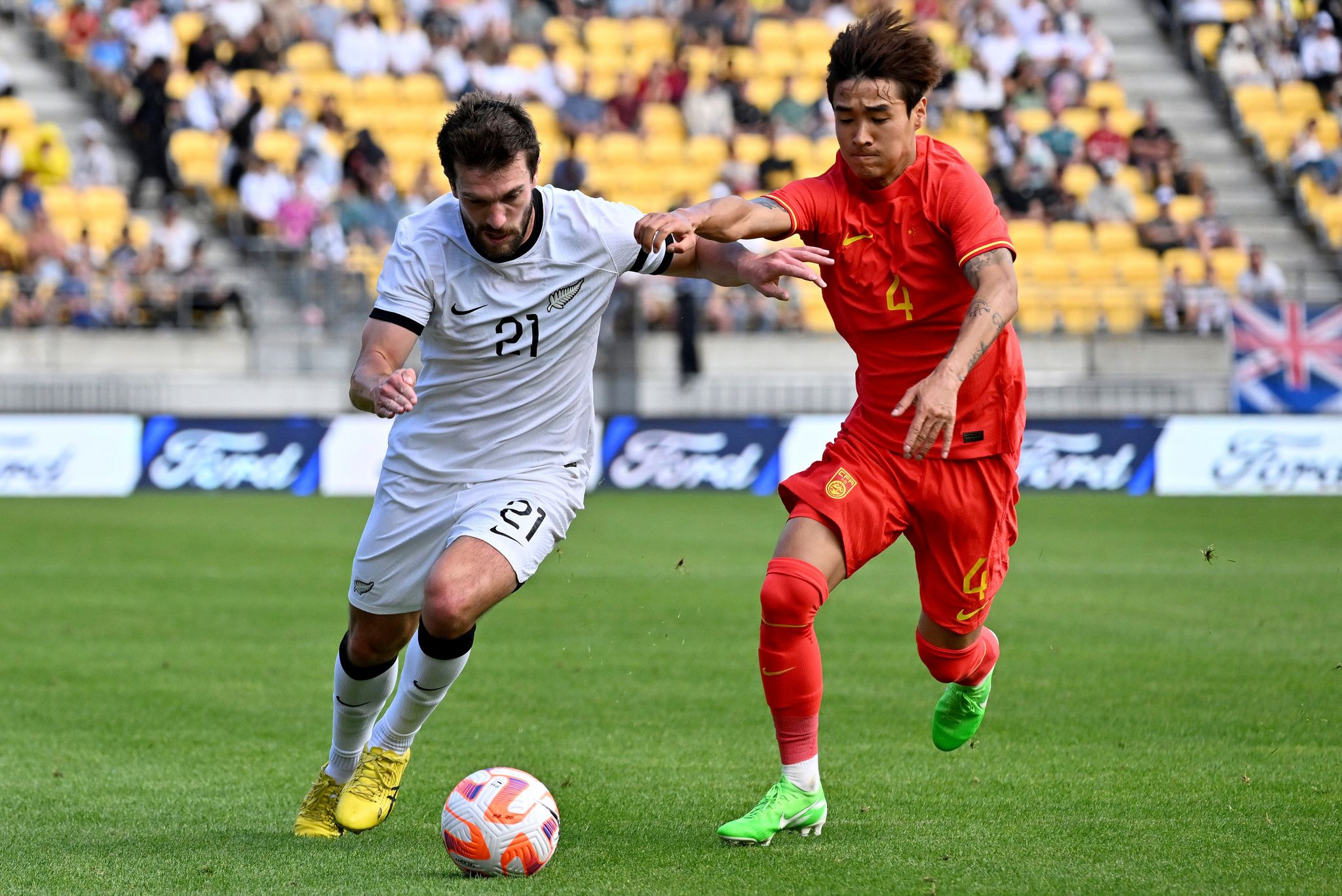 Viral New Zealand soccer star meets Argentine social media influencer ...