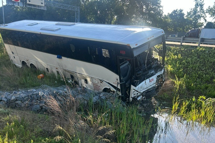 Bus driver in fatal Virginia crash had previous speeding charges