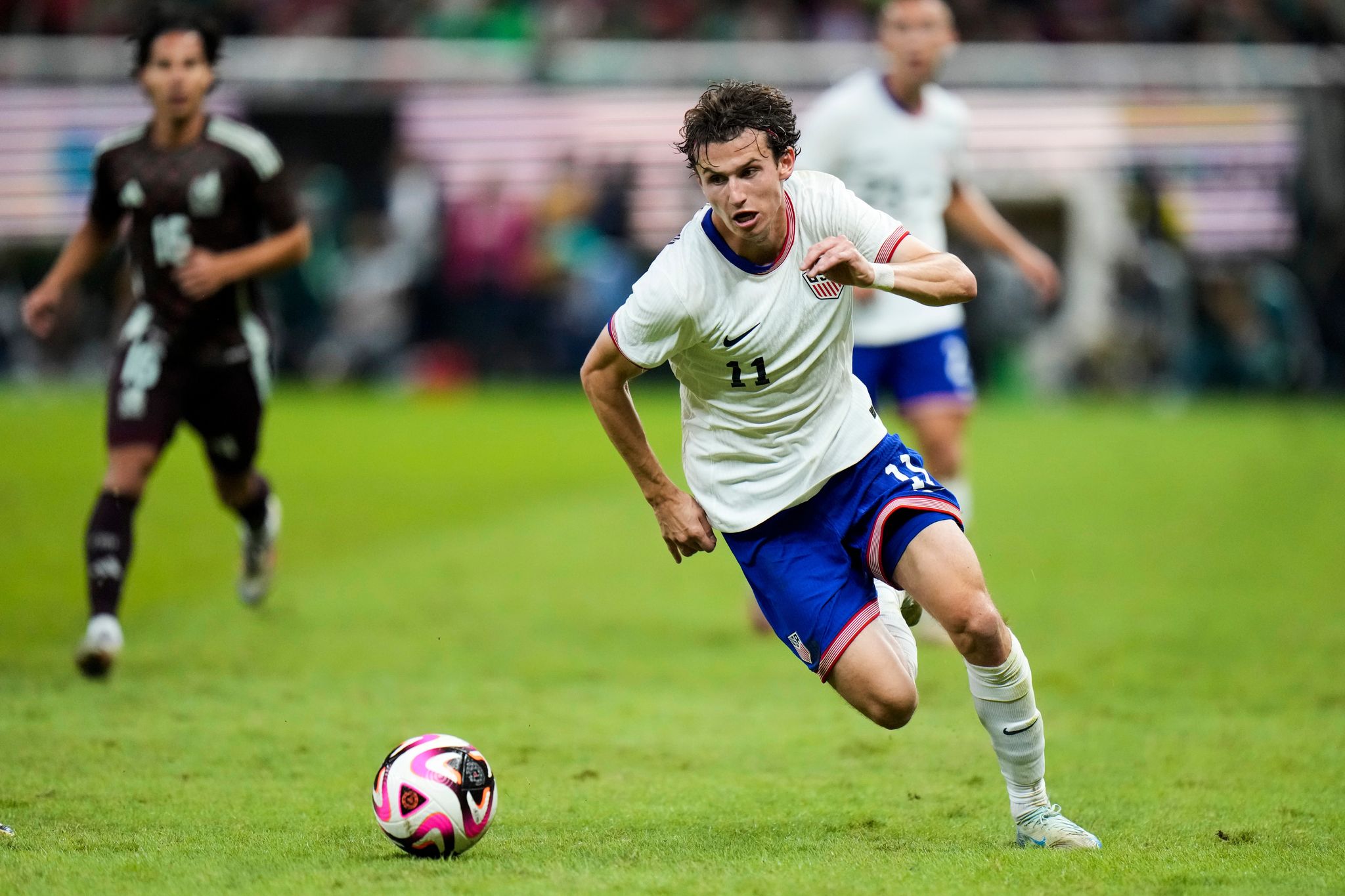 Altar-ed plans: US midfielder gets 1-day leave from World Cup training ...