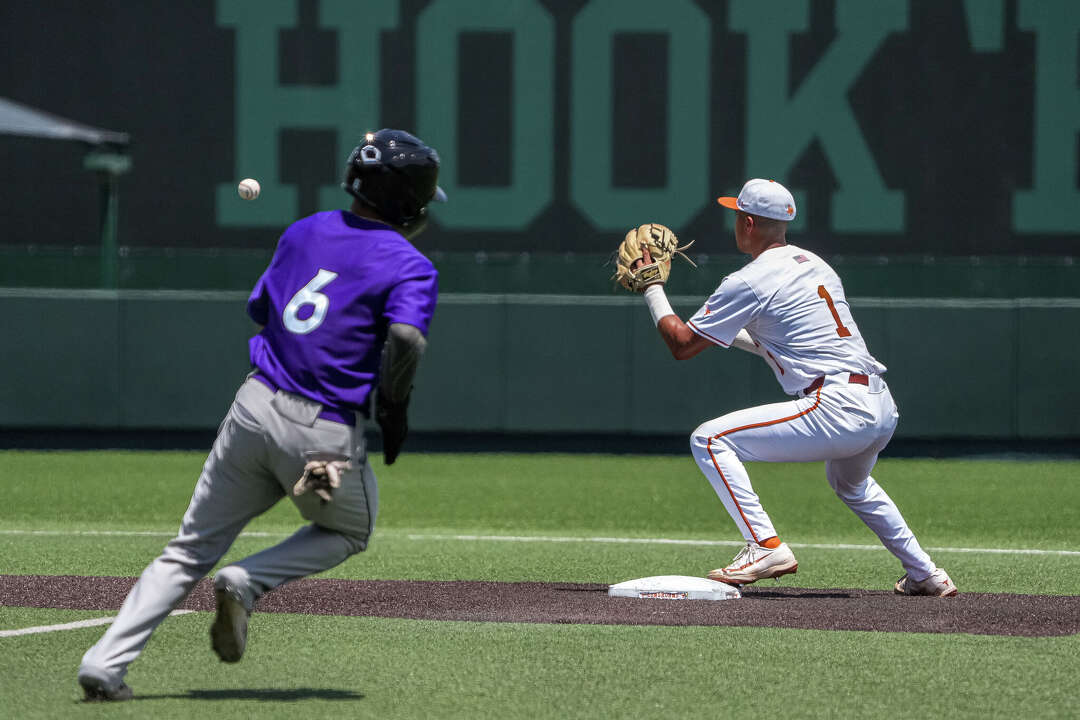 NCAA Tournament Austin Regional scores, Saturday schedule