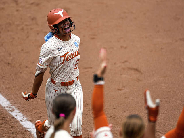 Texas softball Monday: 3 things to know about Kayden Henry