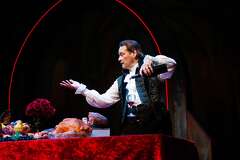BCNARTS: Review: Sf Playhouses Feminist Revenge Dracula Feels Forced