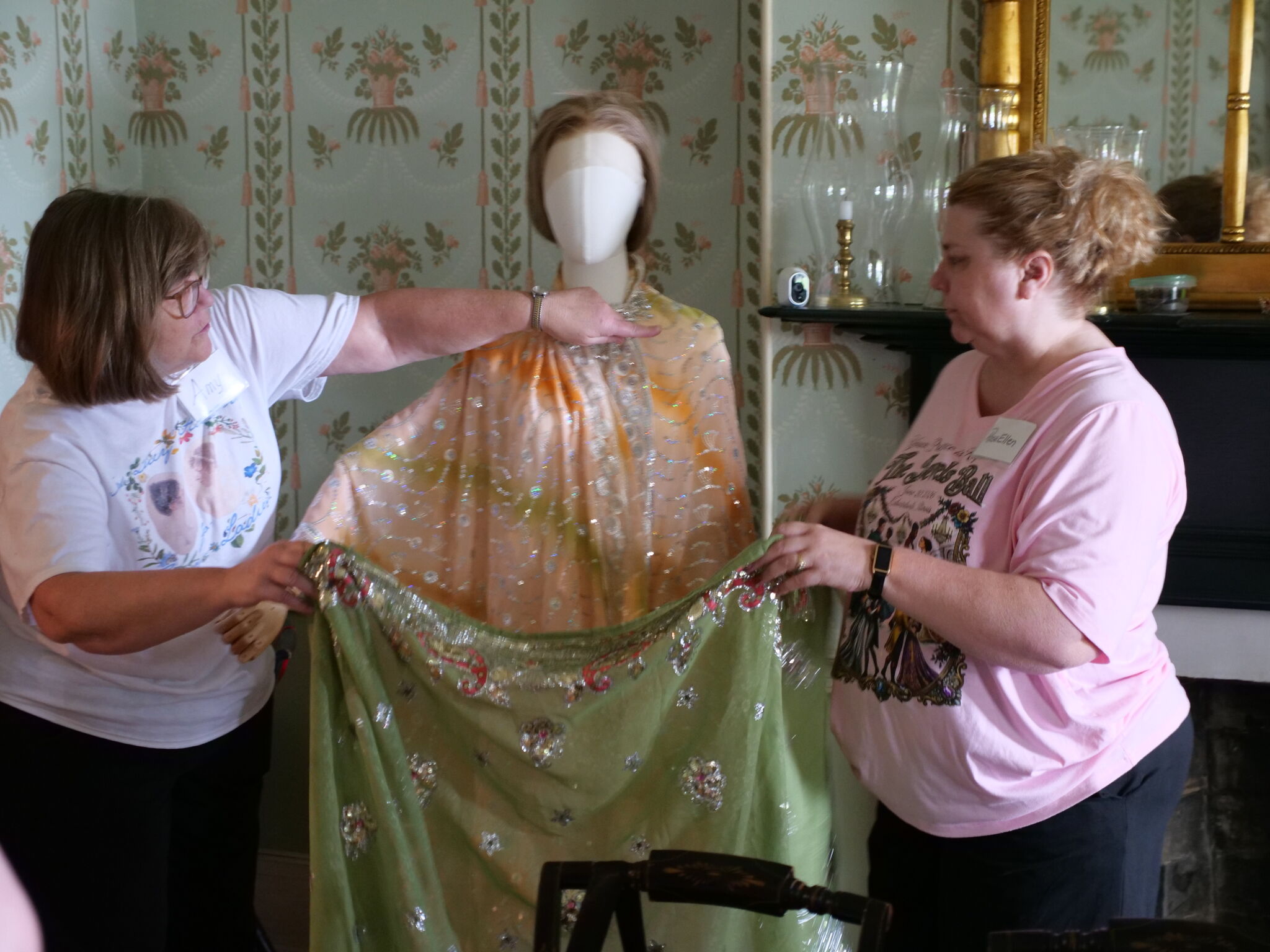 Edwardsville Jewels Ball workshop offers Regency fashion tips