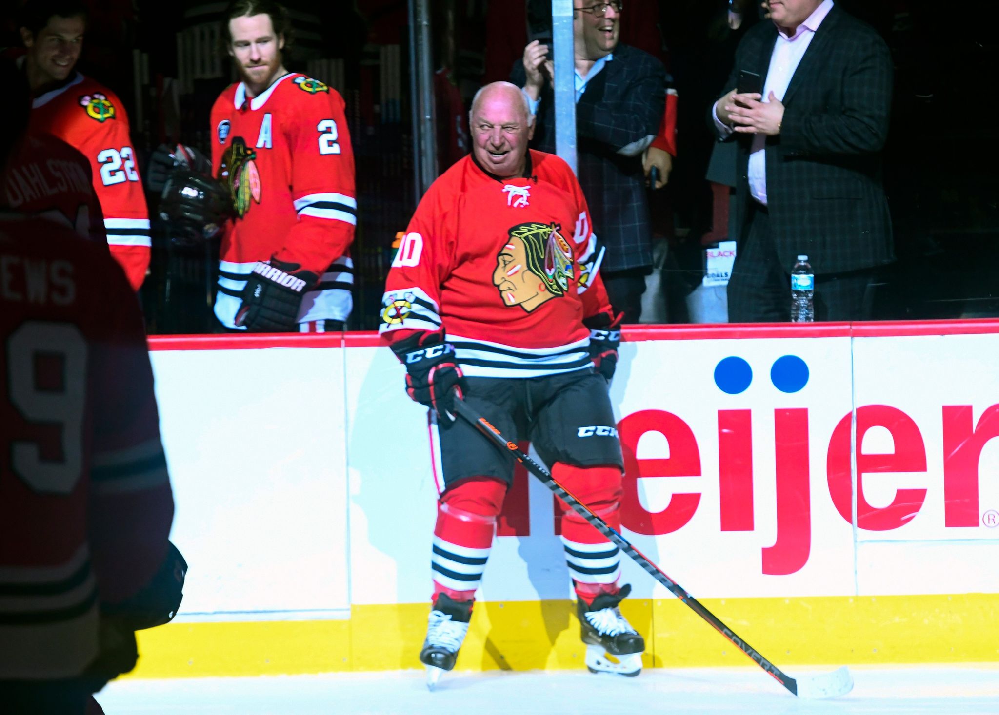 Dennis Hull, who starred for the Blackhawks and helped Canada win the ...