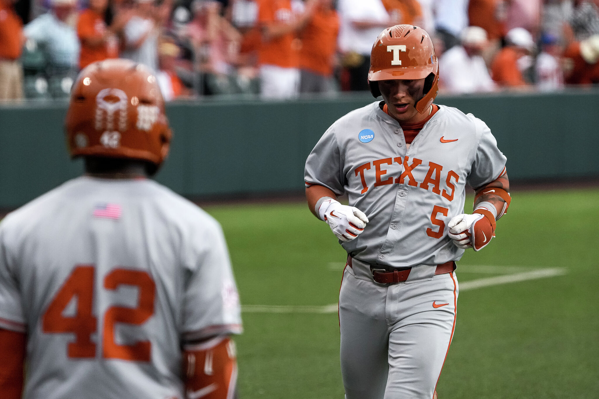 Texas baseball vs UCSB game score: NCAA Tournament live updates