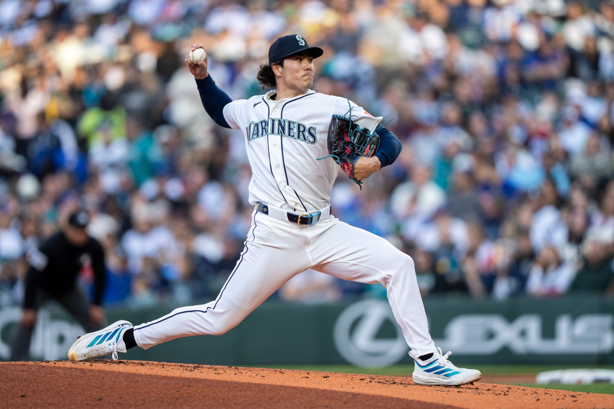 Mariners hit 4 homers for 2nd straight game, beat Diamondbacks 5-1