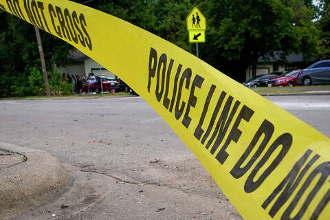 Forth Worth police investigate fatal stabbing; suspect detained