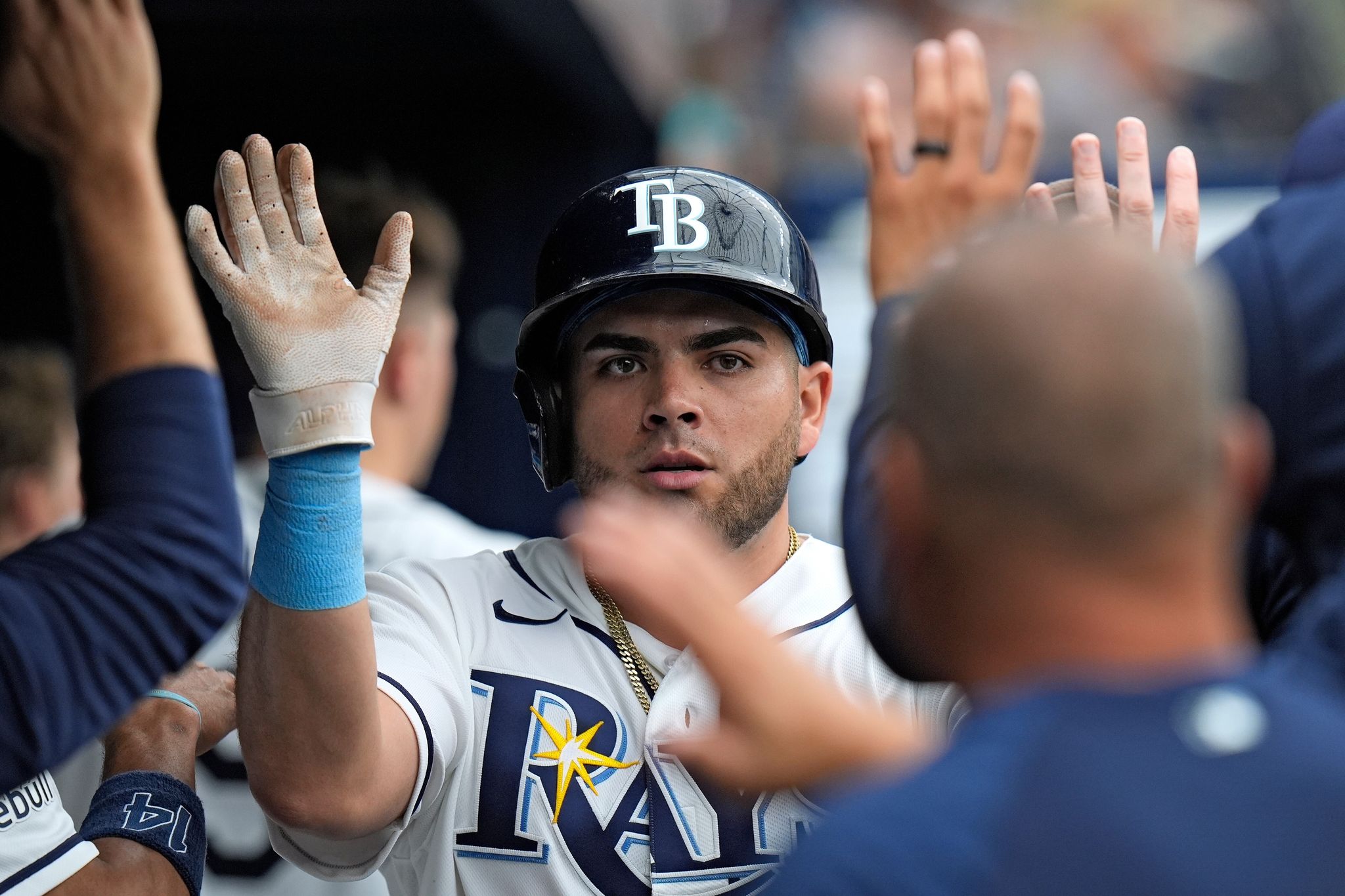 McClanahan y Aranda impulsan victoria 5-2 de los Rays ante Angelinos