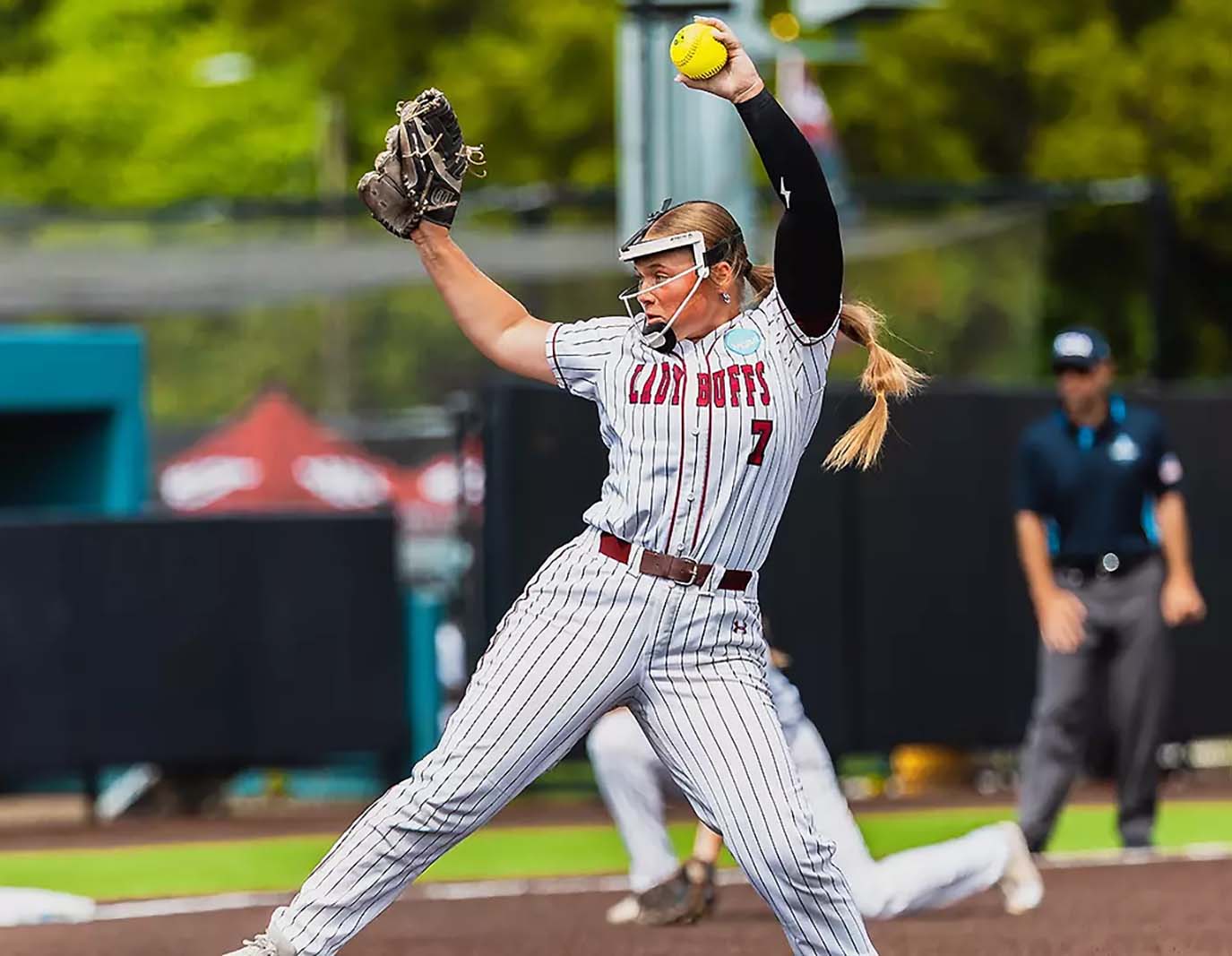 Saint Leo smashes game-winning HR to eliminate Lady Buffs