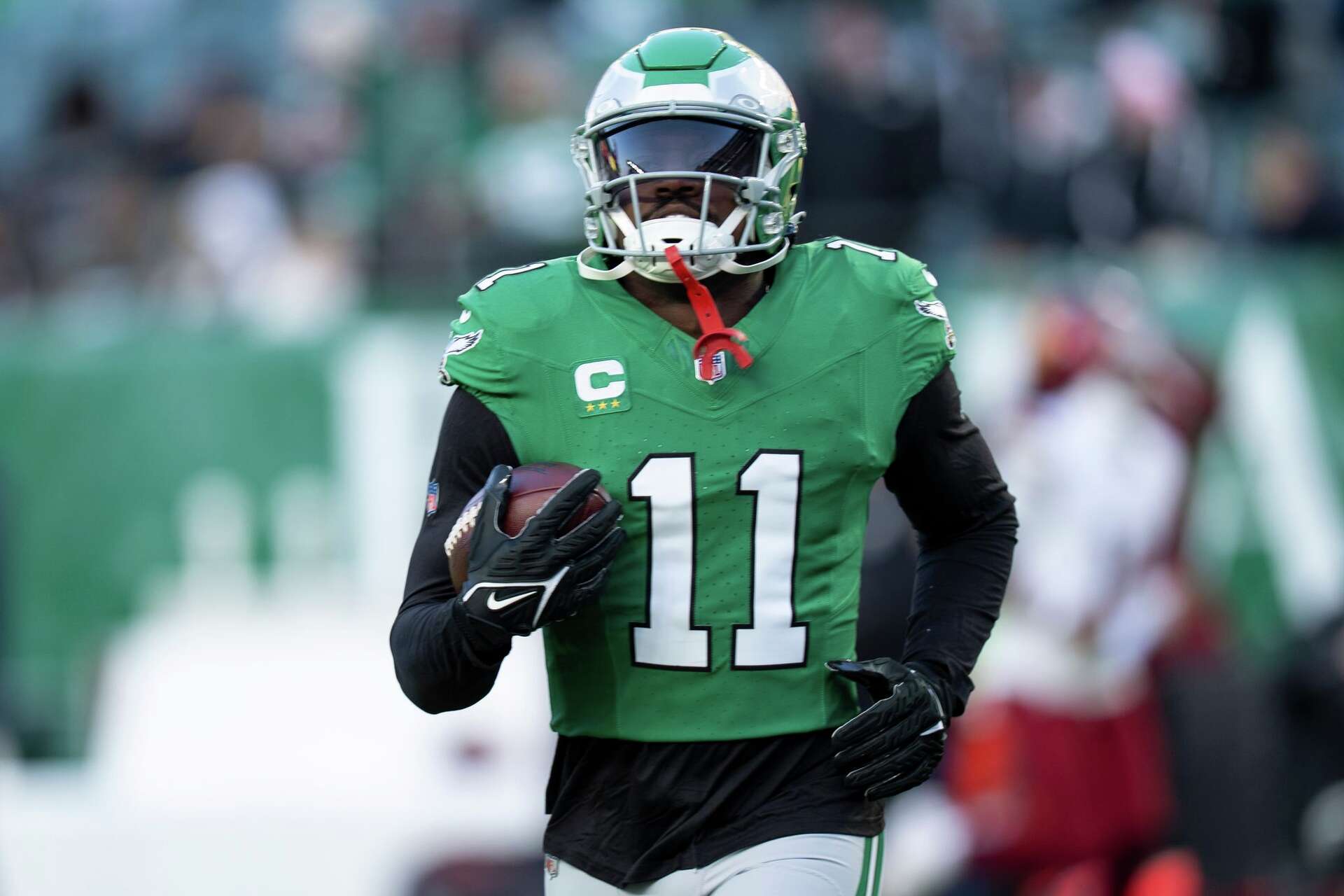 Eagles trade receiver A.J. Brown to the Patriots, setting up reunion ...