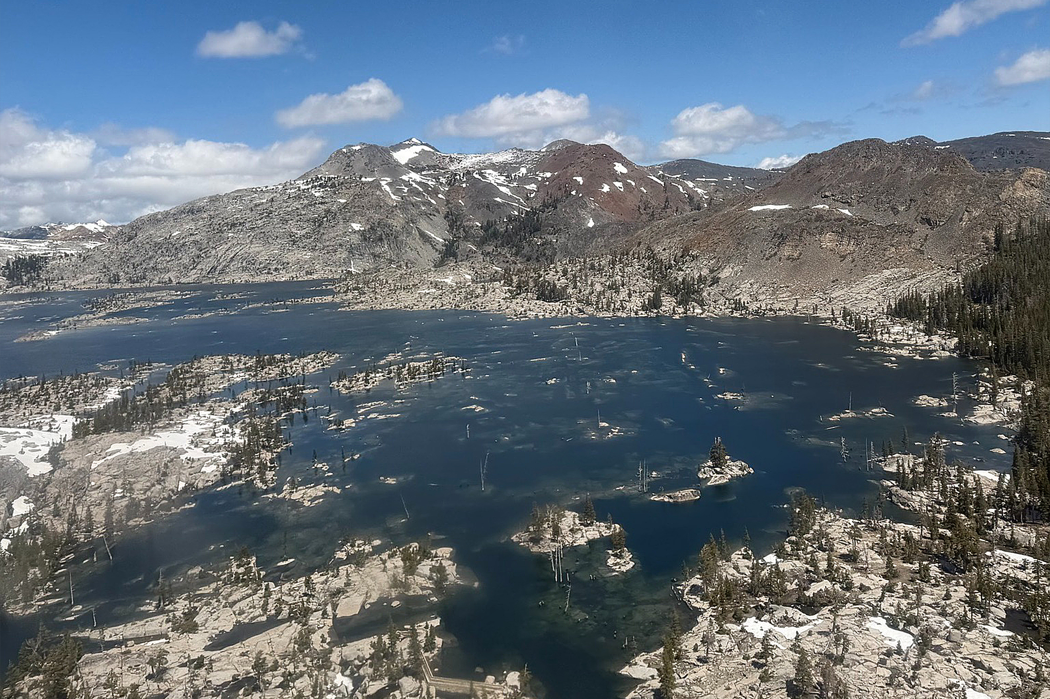 Huge effort to find missing hiker in Tahoe's Desolation Wilderness