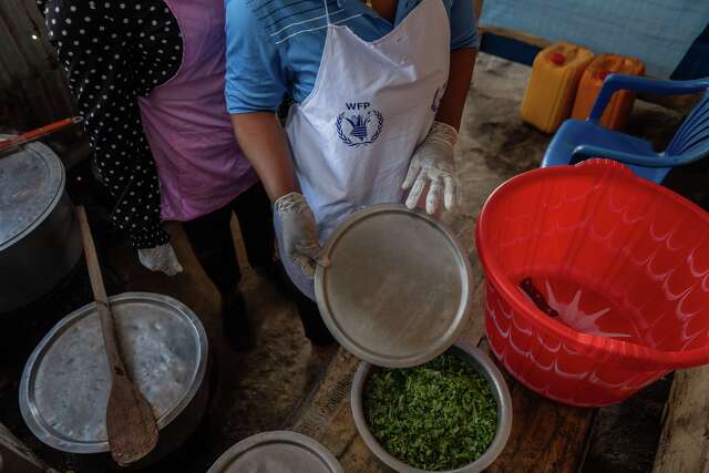 As Congo grapples with Ebola, volunteers cook meals to support patients