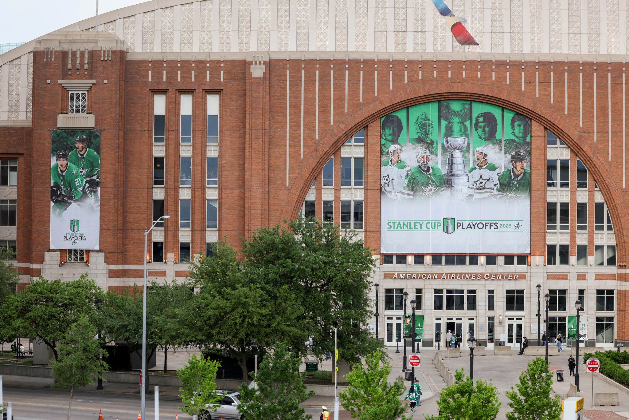 NHL's Dallas Stars plan move to suburbs in 5 years, with NBA's Mavs ...