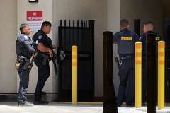 FBI mata a tiros a hombre que retenía rehenes en California; rehenes ...
